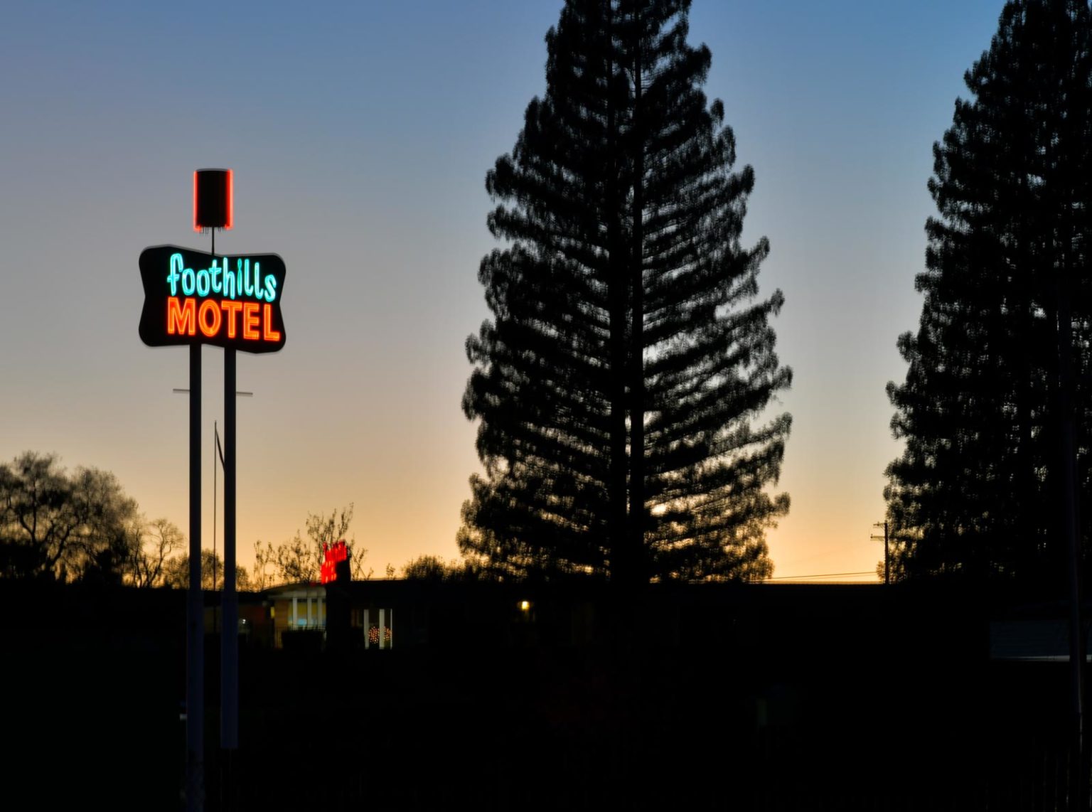 The Foothills Motel – A Modern Renovated 50’s Motel in Auburn ...