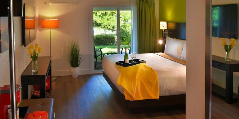 A Renovated Retro-Modern Hotel in Auburn California